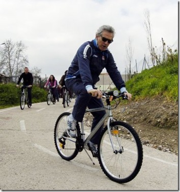 Esco di rado... XXX - Francesco Rutelli cade sul cavalletto - Gennaro ...